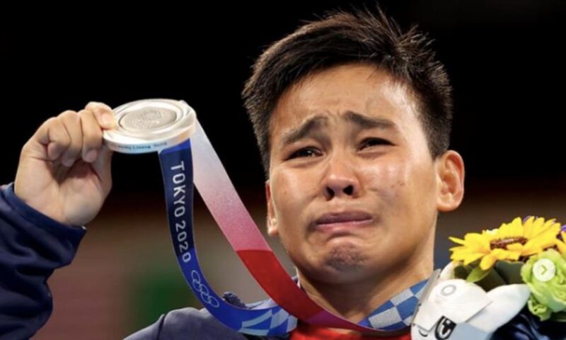 Lesbian boxer proudly dedicates historic Olympic medal to LGBT+ ...